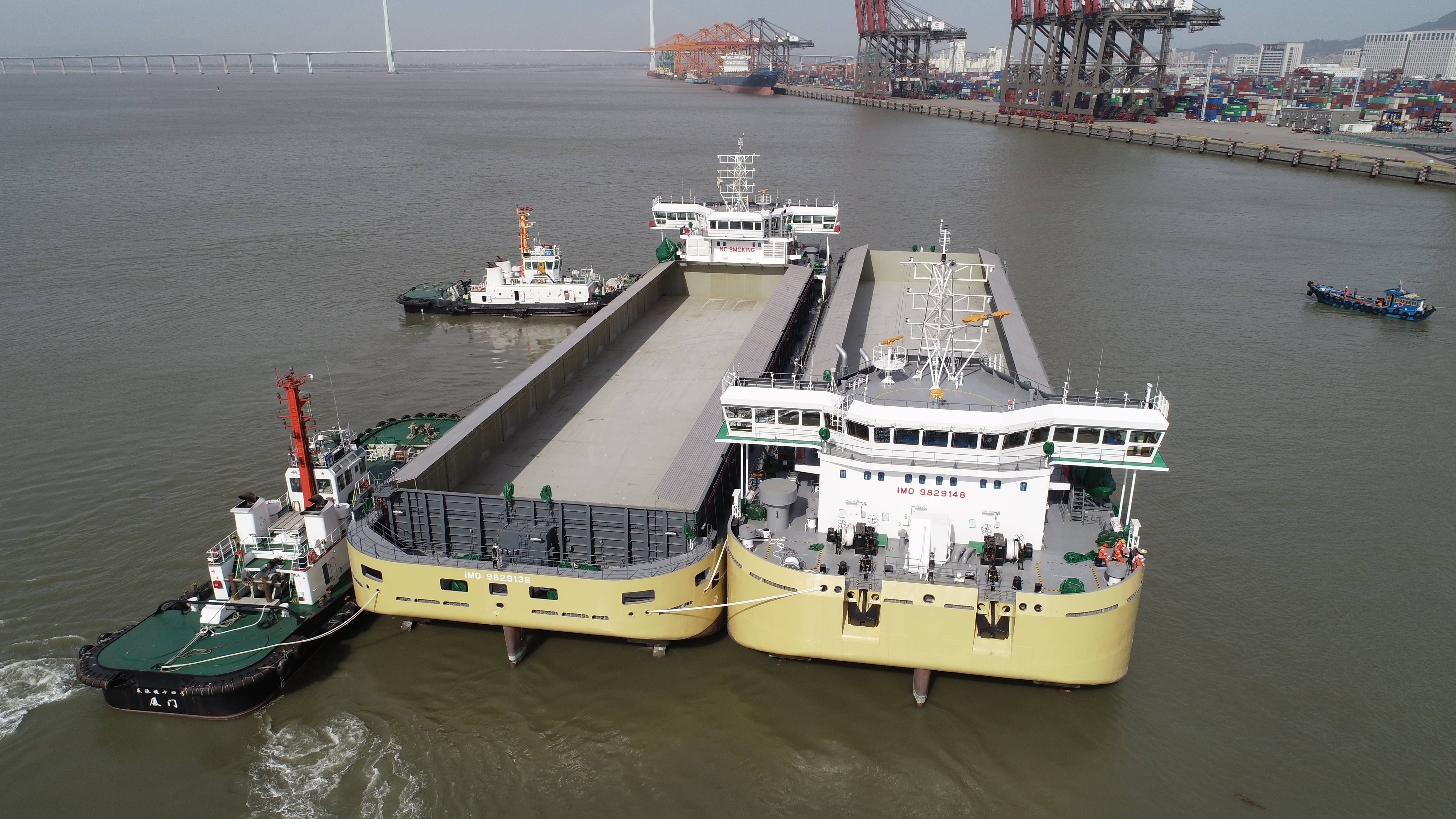 SCHOTTEL propelled barges and floating cranes for Dubai’s Hassyan coal ...