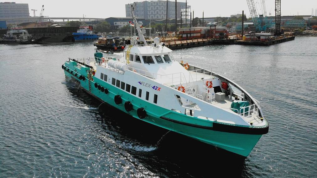 Penguin selects SCHOTTEL for Flex-42X Executive Fast Crew Boats ...